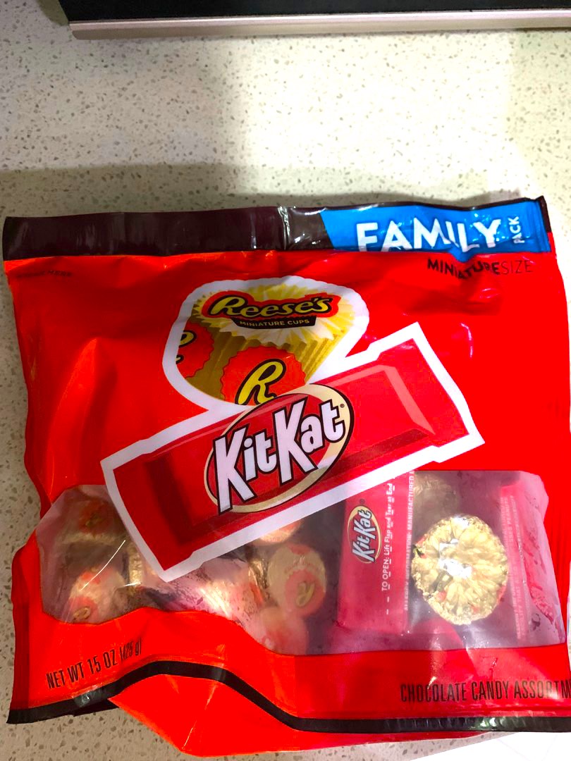 Mini Kit Kat and Reese Family Pack, Food & Drinks, Packaged & Instant ...