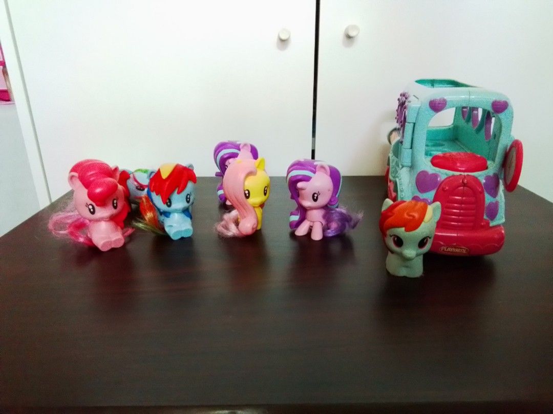 My Little Pony rainbowdash Friendship Bus with other figurines from ...