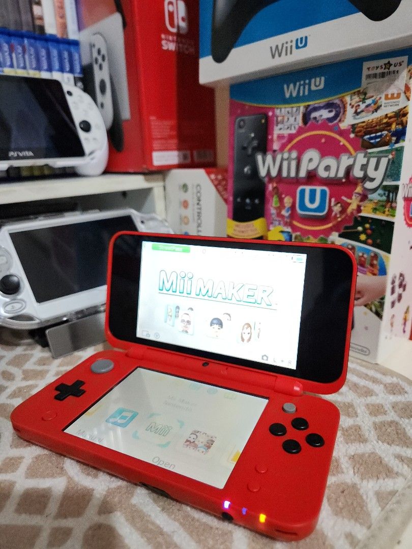 New Nintendo 2DS XL Pokeball Edition, Video Gaming, Video Game Consoles ...