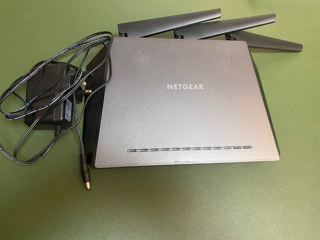 Nighthawk Dual band netgear R7000 wi fi router, 電腦＆科技, 電腦周邊及配件, Wifi及上網相關產品 - Carousell