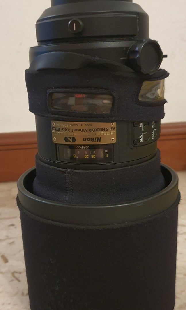 Nikon AFS 300mm F2.8 G ED VR, Photography, Lens & Kits on Carousell
