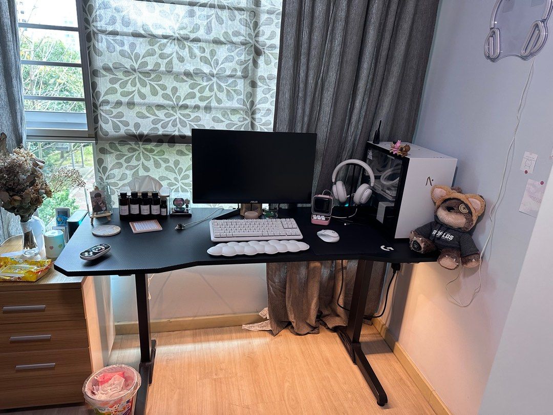 Noble Desk Baron Series Gaming Desk, Furniture & Home Living, Furniture ...