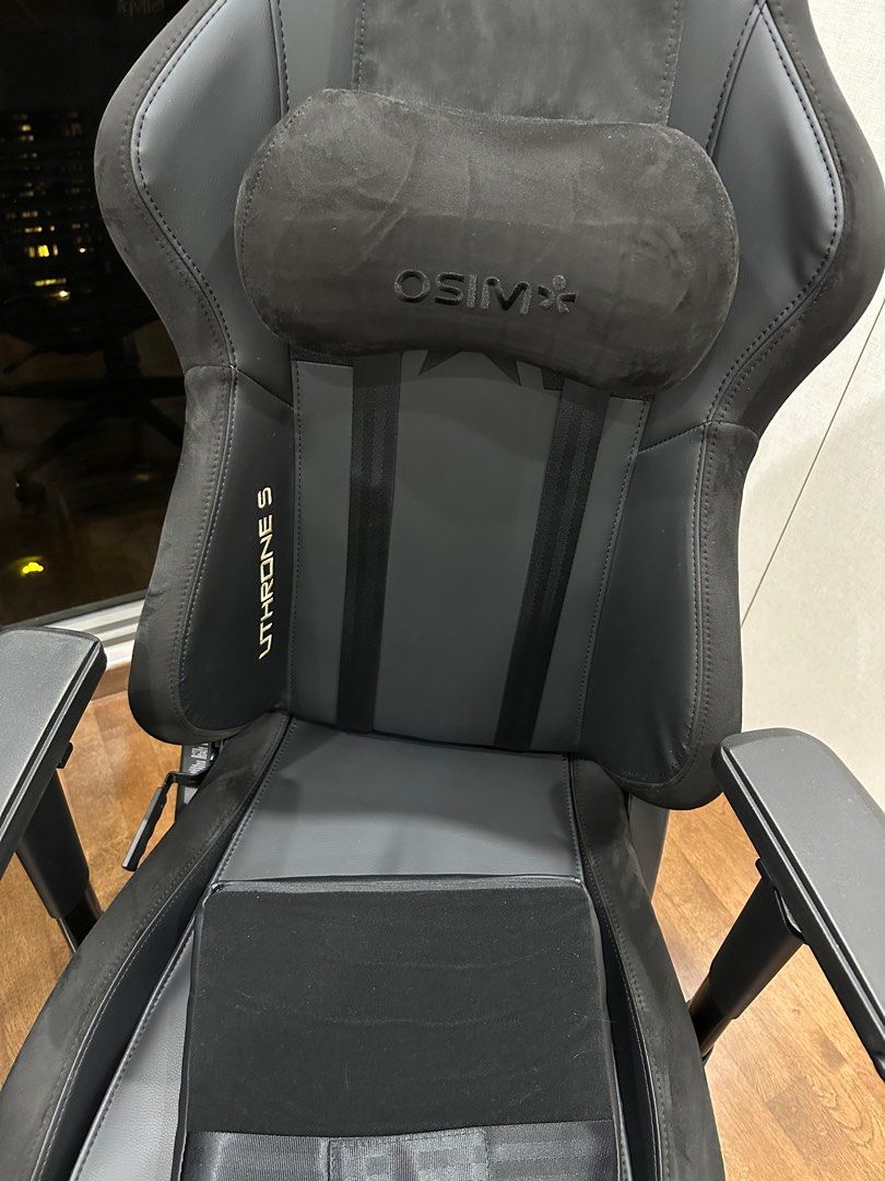 OSIM uThrone S Gaming Chair, Furniture & Home Living, Furniture, Chairs ...