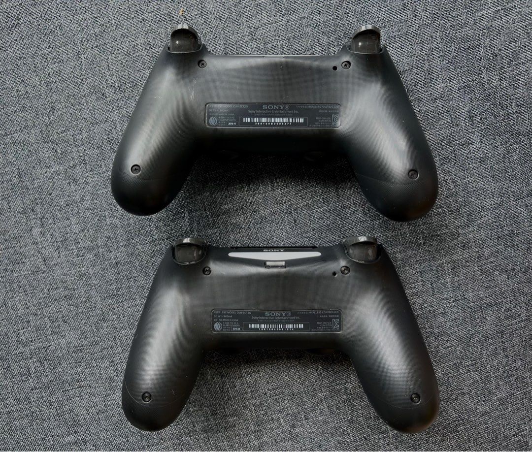 [Pair] ORIGINAL DualShock PS4 wireless Controller, Video Gaming, Gaming ...
