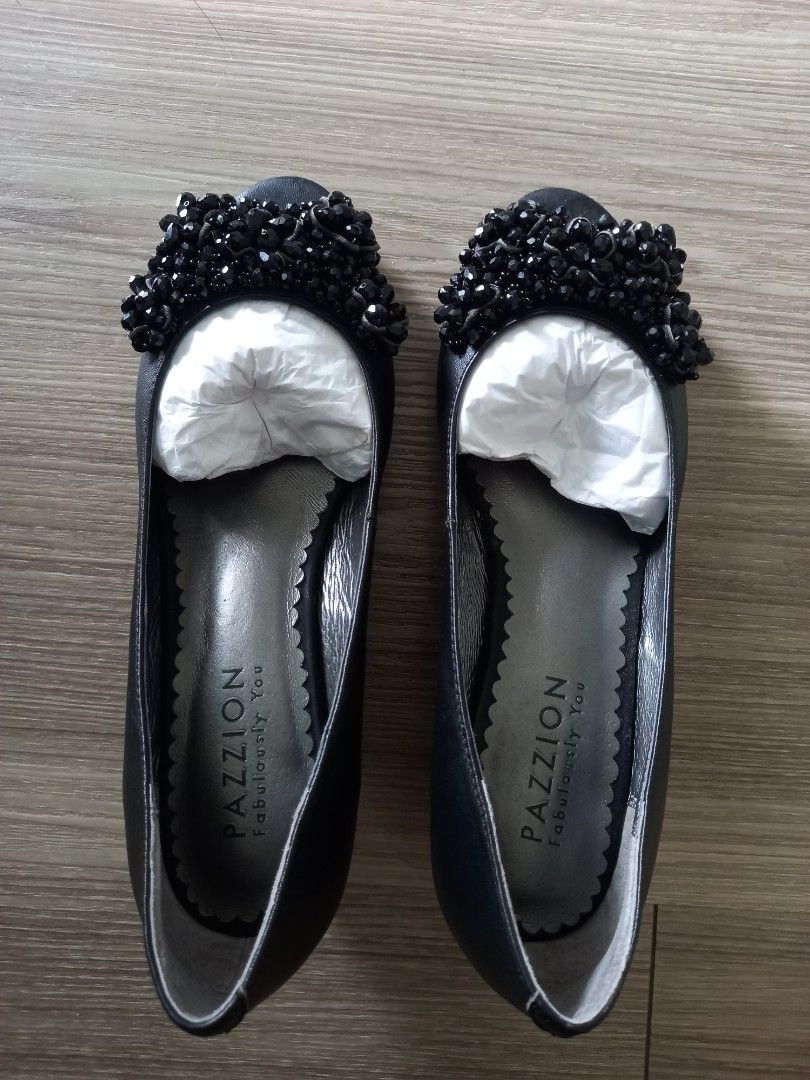 Pazzion shoes, Women's Fashion, Footwear, Wedges on Carousell
