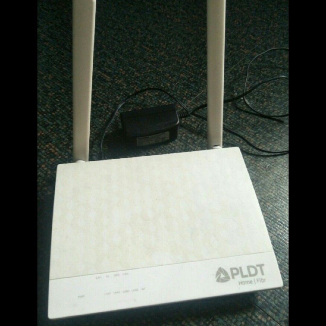 PLDT HOME FIBER WIFI ROUTER Complete Set, Mobile Phones & Gadgets ... PLDT HOME FIBER WIFI ROUTER Complete Set, Mobile Phones & Gadgets ...