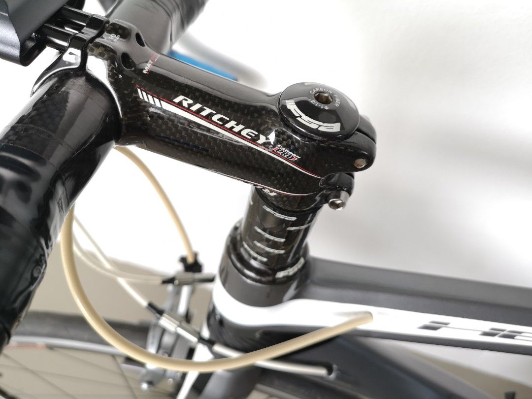 Polygon Helios 800 Carbon Road bike, Sports Equipment, Bicycles & Parts ...