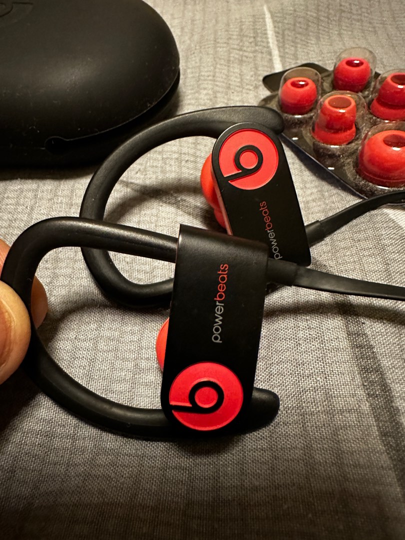 Powerbeats 3, Audio, Earphones on Carousell
