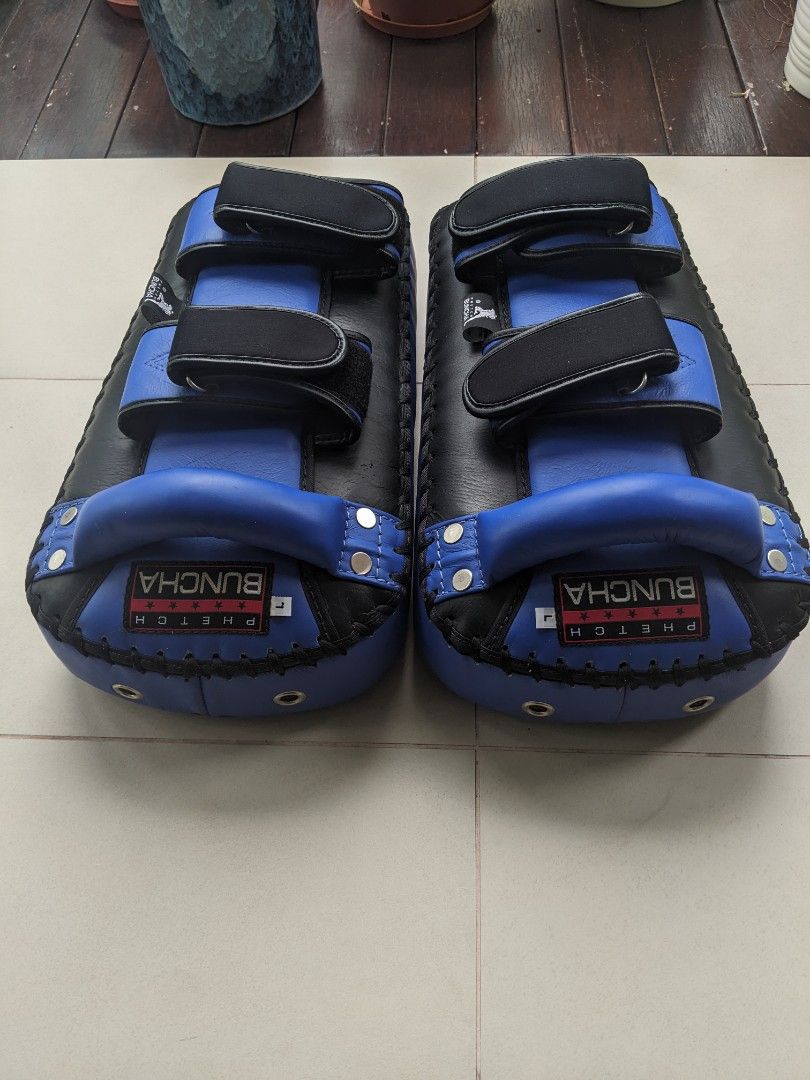 Muay Thai Heavy Kicks & Box Pads, Phetch Buncha, Made in Thailand ...