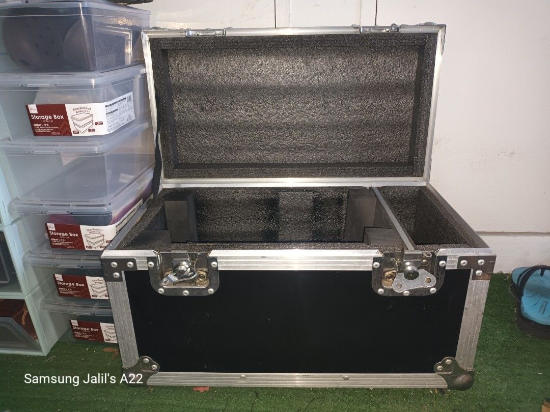 Protecting box, Hobbies & Toys, Travel, Luggage on Carousell