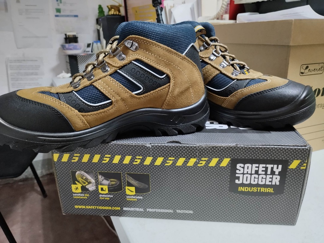 Saety shoes, Men's Fashion, Footwear, Shoe inserts & accessories on ...