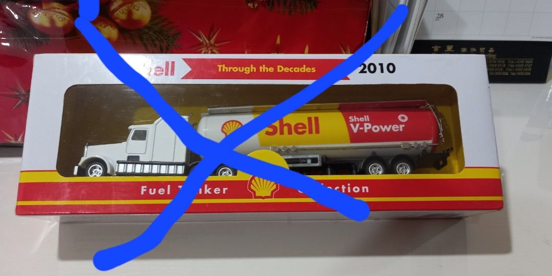 Shell oil tanker, Hobbies & Toys, Toys & Games on Carousell