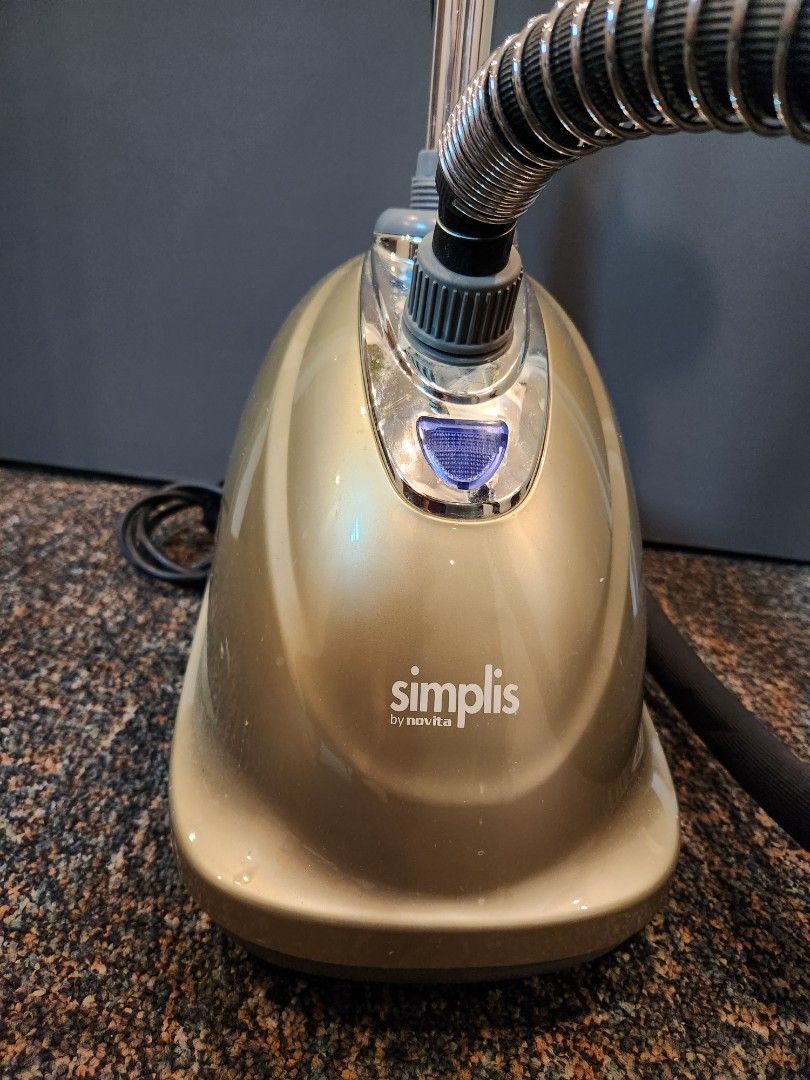 Simplis by Novita Garment Steamer, TV & Home Appliances, Irons & Steamers on Carousell