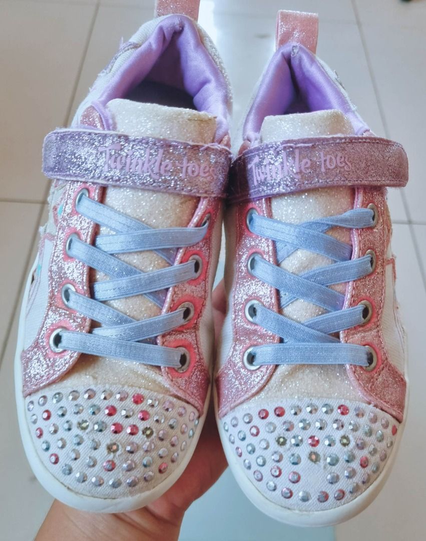 Skechers twinkle toes US1/ Eur 32 / 20cm on Carousell