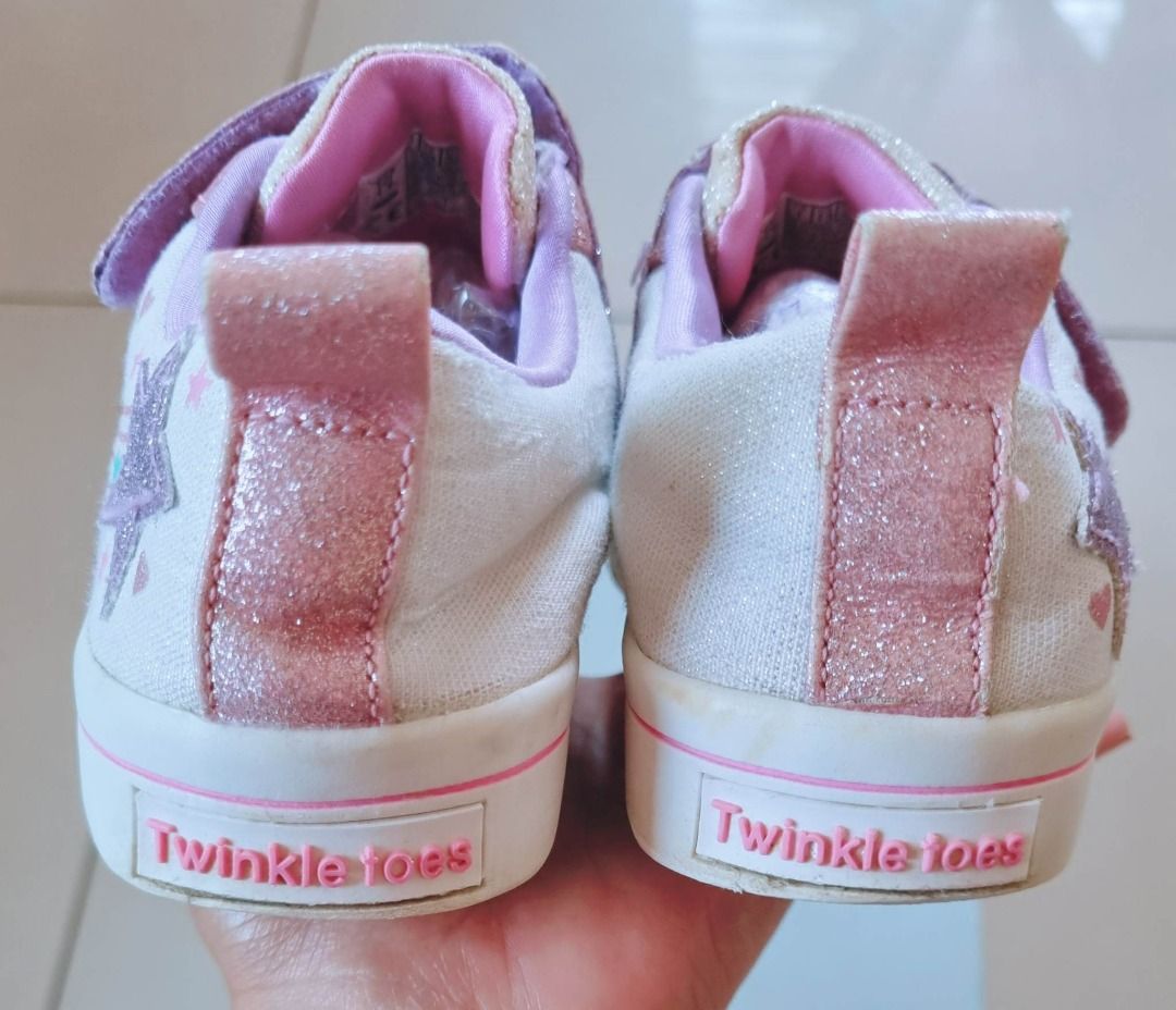 Skechers twinkle toes US1/ Eur 32 / 20cm on Carousell