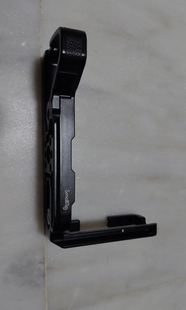 SmallRig L Bracket (Sony A7RV and A7IV) 3660, Photography, Photography ...