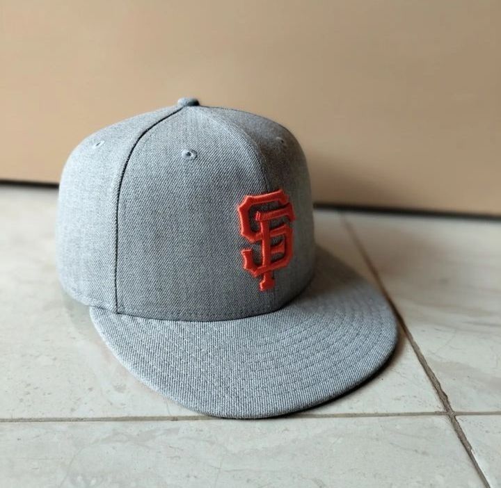 SnapBack New Era x MLB SF Giants, Fesyen Pria, Aksesoris, Topi di Carousell