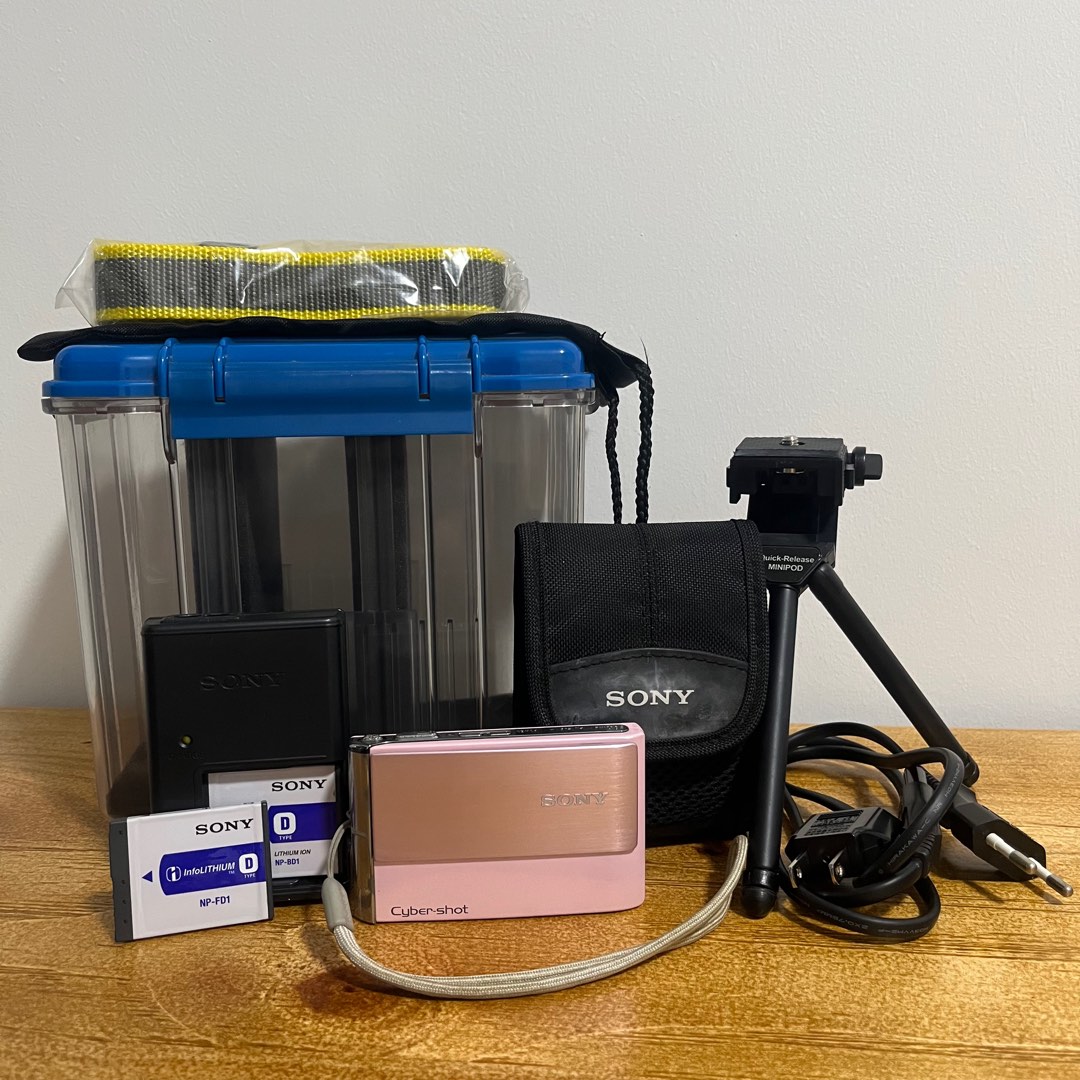 Sony CyberShot DSC-T70 Pink, Photography, Cameras on Carousell