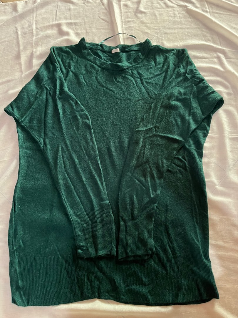 Sweater GU by Uniqlo, Fesyen Wanita, Pakaian Wanita, Atasan di Carousell