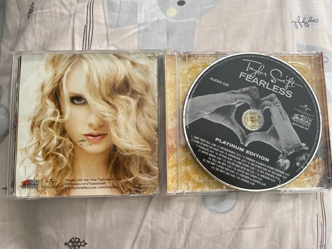 taylor swift fearless album platinum edition, Hobbies & Toys, Music ...