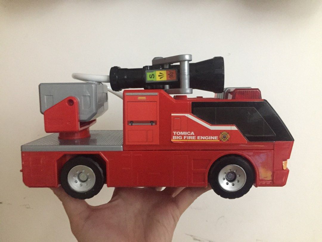Tomica Big Fire Truck, Hobbies & Toys, Toys & Games on Carousell