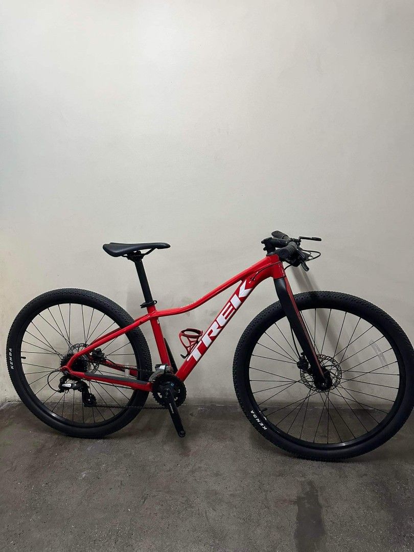 Trek marlin 5 small, Sports Equipment, Bicycles & Parts, Bicycles on ...