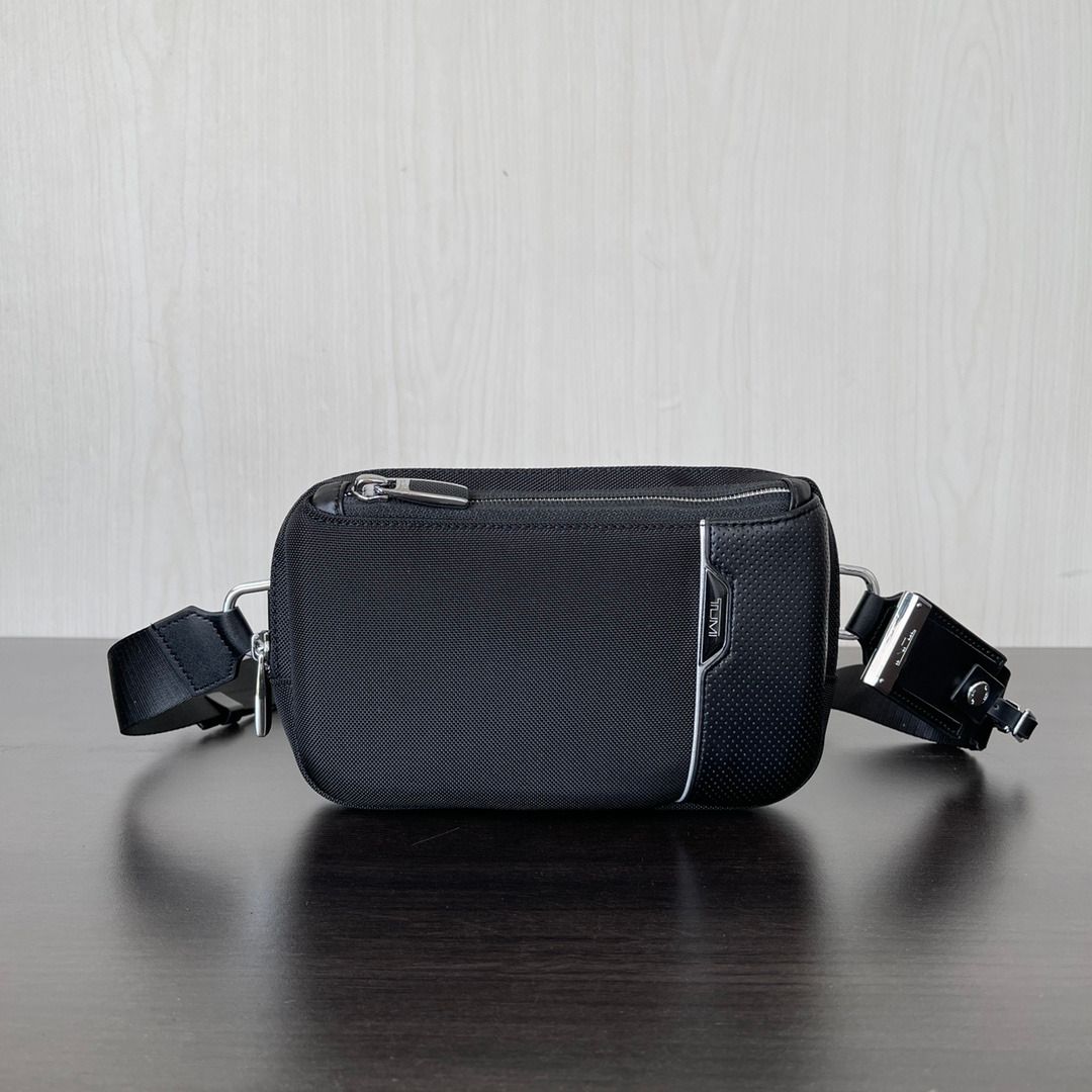 TUMI Messina Utility Pouch, Men's Fashion, Bags, Belt bags, Clutches ...
