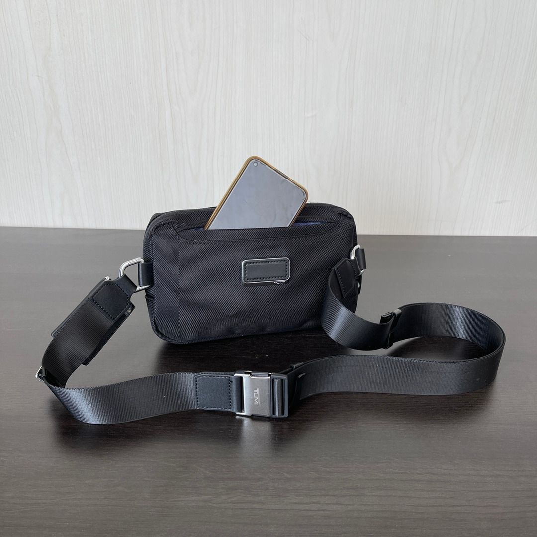 TUMI Messina Utility Pouch, Men's Fashion, Bags, Belt bags, Clutches ...