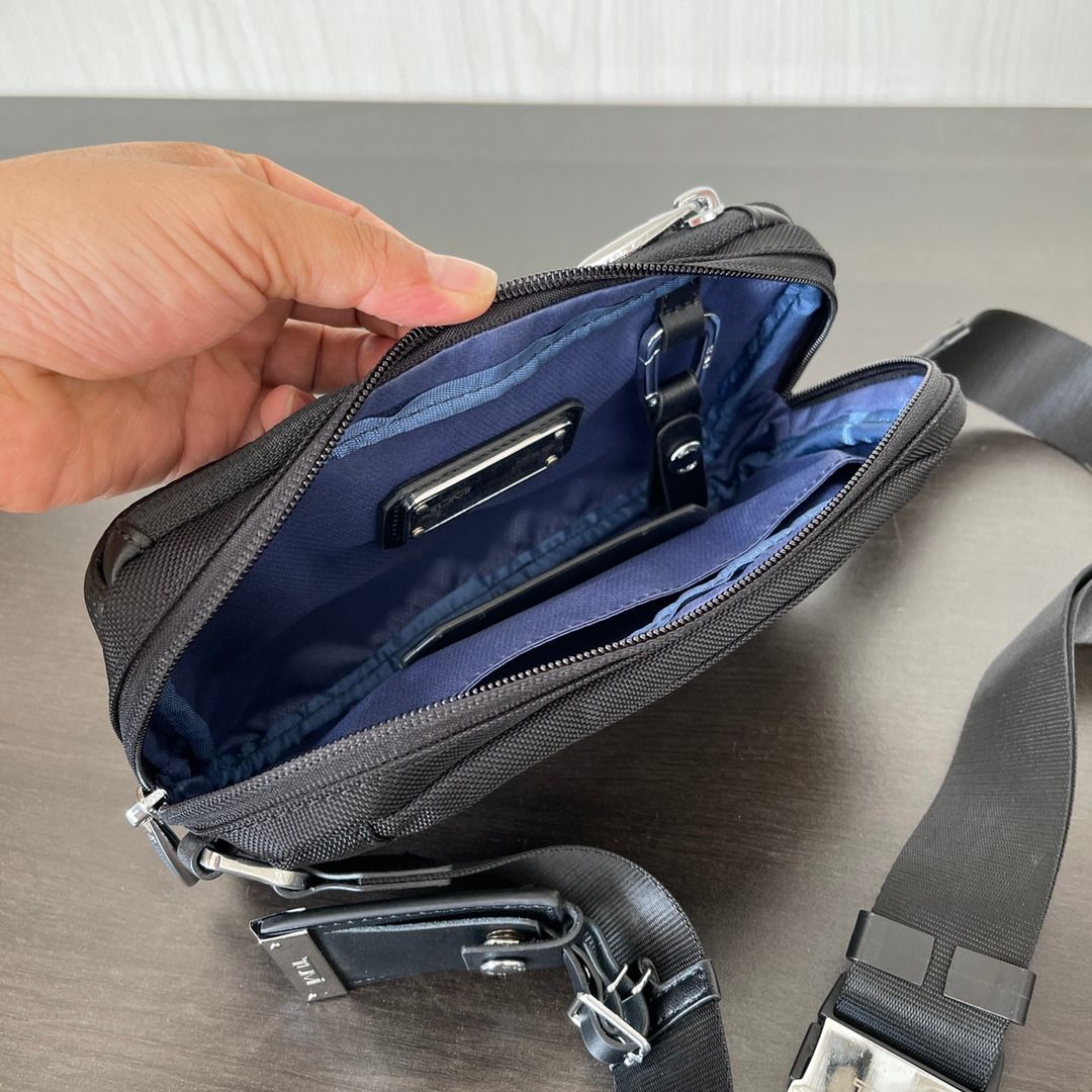 TUMI Messina Utility Pouch, Men's Fashion, Bags, Belt bags, Clutches ...