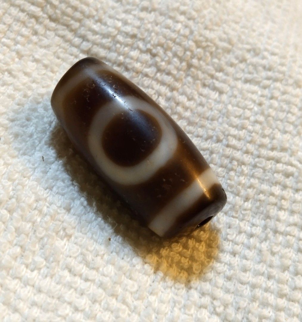 Vintage One eye Dzi Bead, Hobbies & Toys, Collectibles & Memorabilia ...