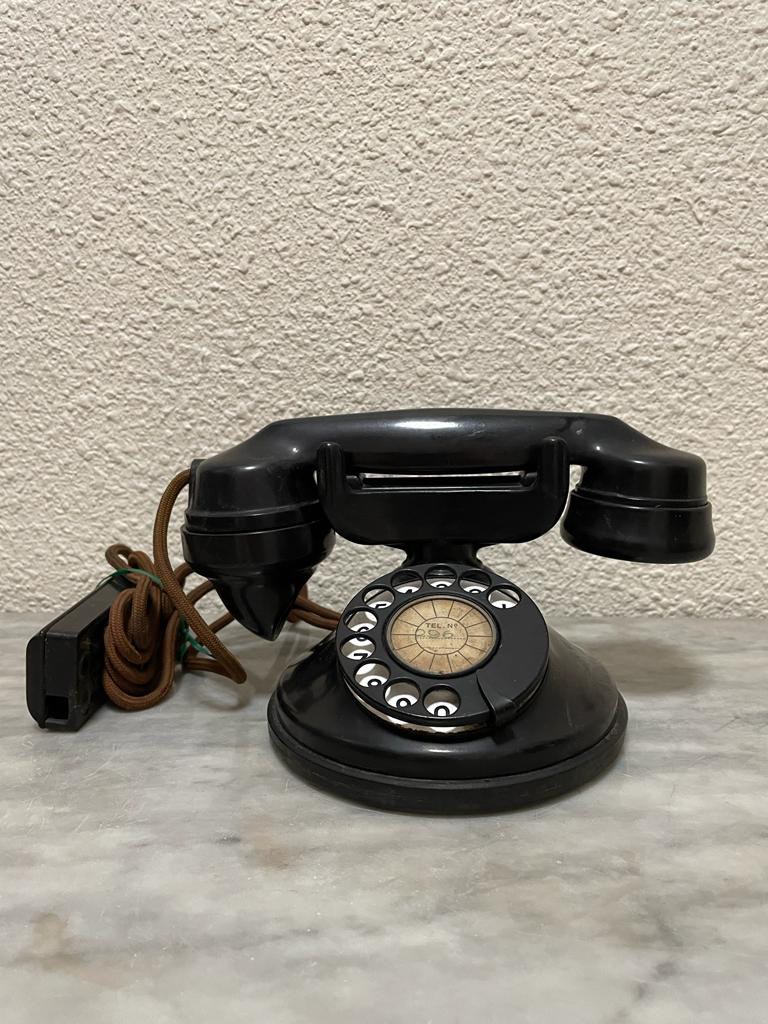Vintage- 1930s Classic Monophone Telephone, Hobbies & Toys, Memorabilia ...