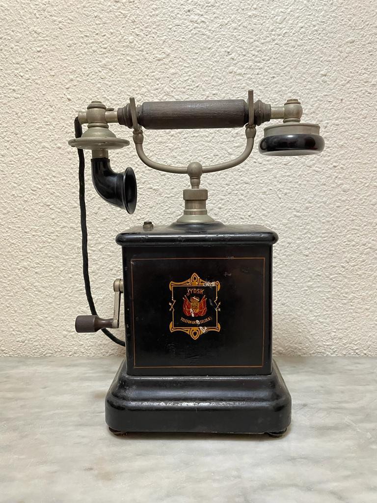 Antique 1920s Hand Crank Desk Phone, Hobbies & Toys, Memorabilia ...