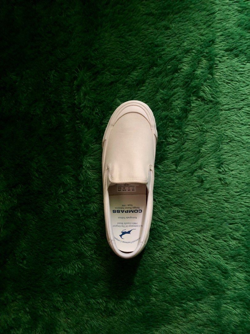 Compass Retrogade Slip On Cream, Fesyen Pria, Sepatu , Sneakers di ...