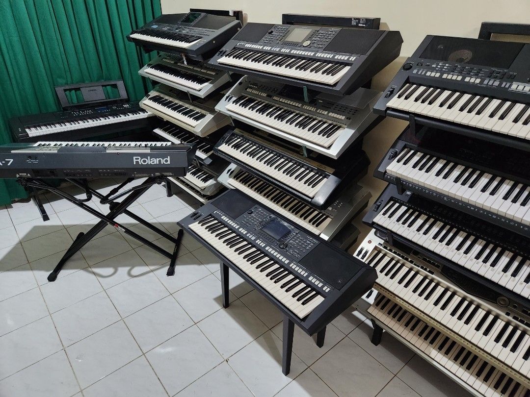Di Beli keyboard bekas, Musik & Media, Alat di Carousell