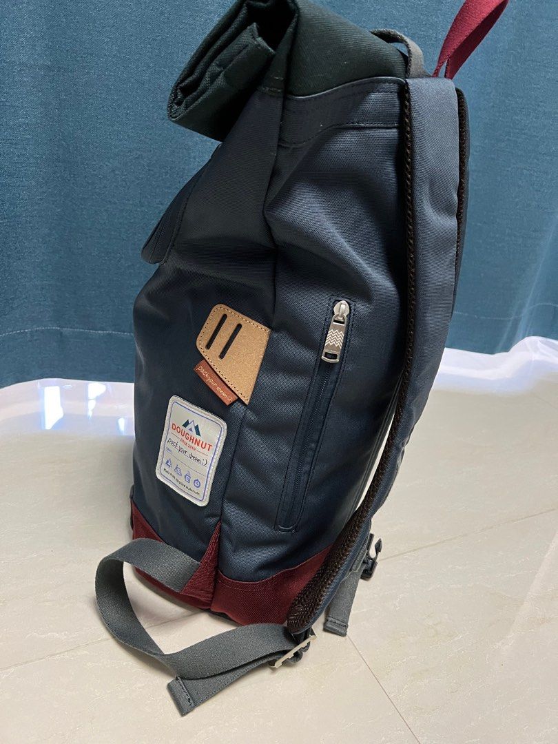 Doughnut Backpack 背囊 多用途 好襯, 名牌, 手袋及銀包 - Carousell