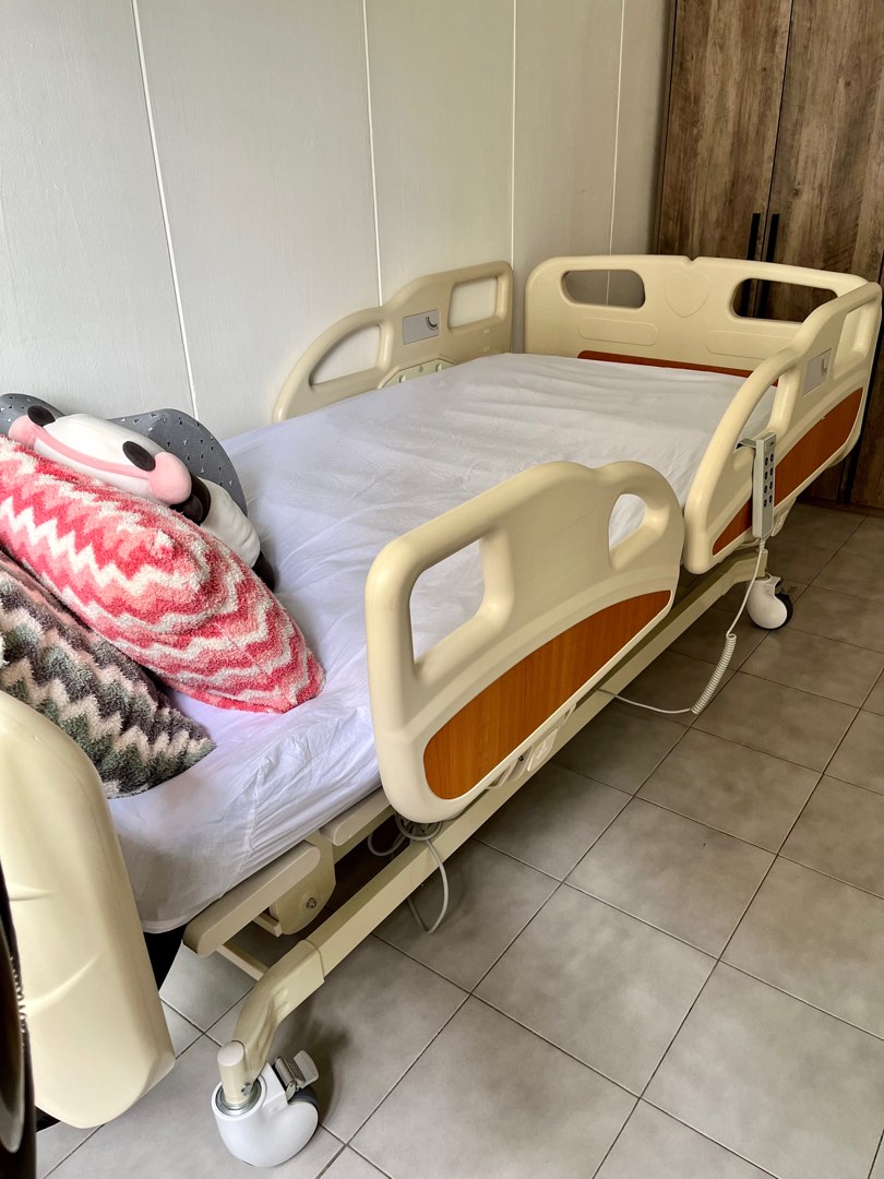 Electric 3 Functions Bed with Quad Rails & Backup Battery Pack 50/8812 ...