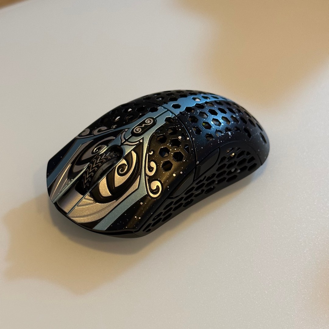 Finalmouse Starlight 12 Phantom small, Computers & Tech, Parts ...