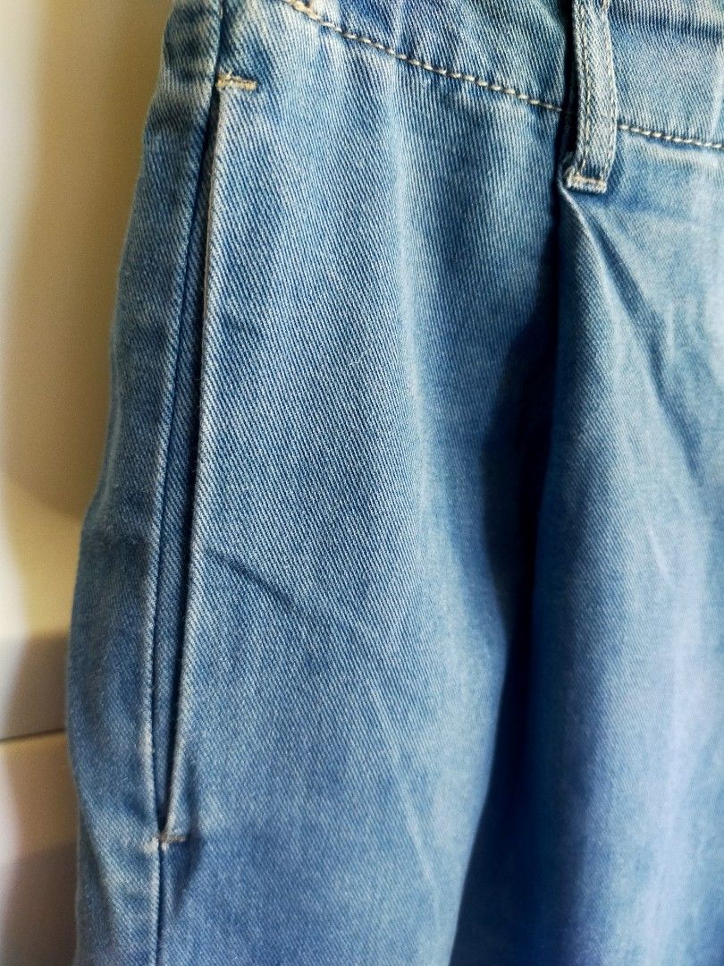 GU by uniqlo denim squarepants, Women's Fashion, Bottoms, Jeans on ...