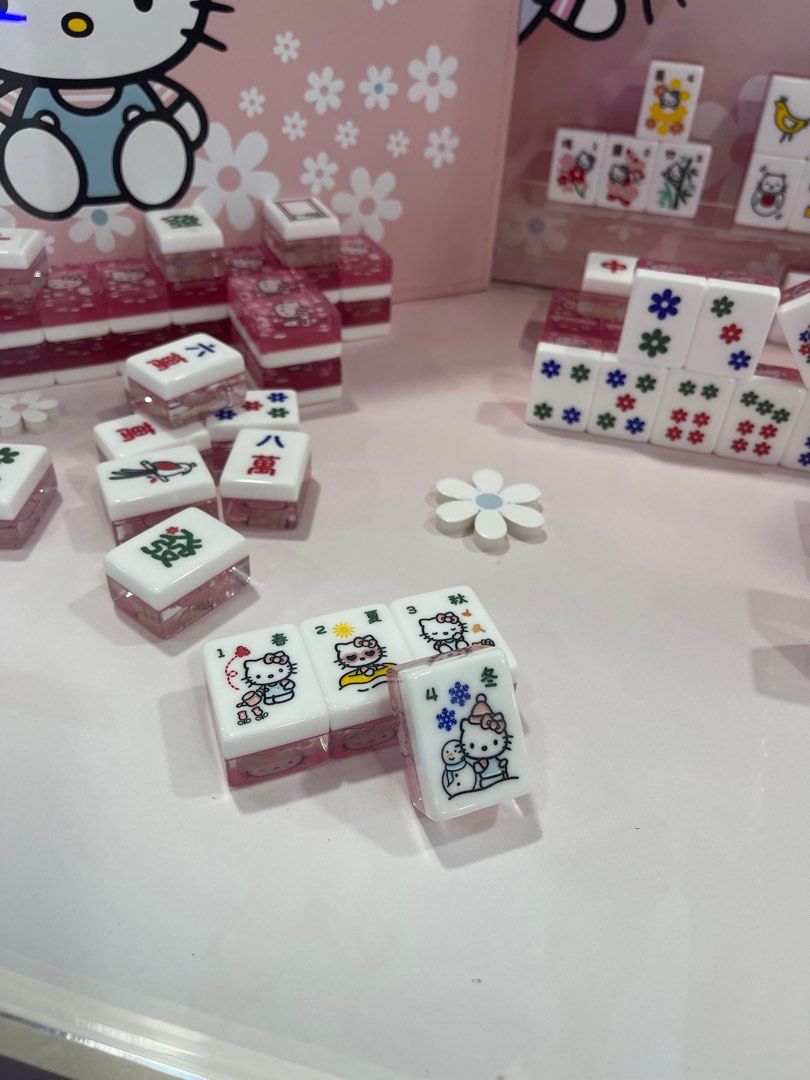 Hello Kitty mahjong set (Pink), Hobbies & Toys, Toys & Games on Carousell
