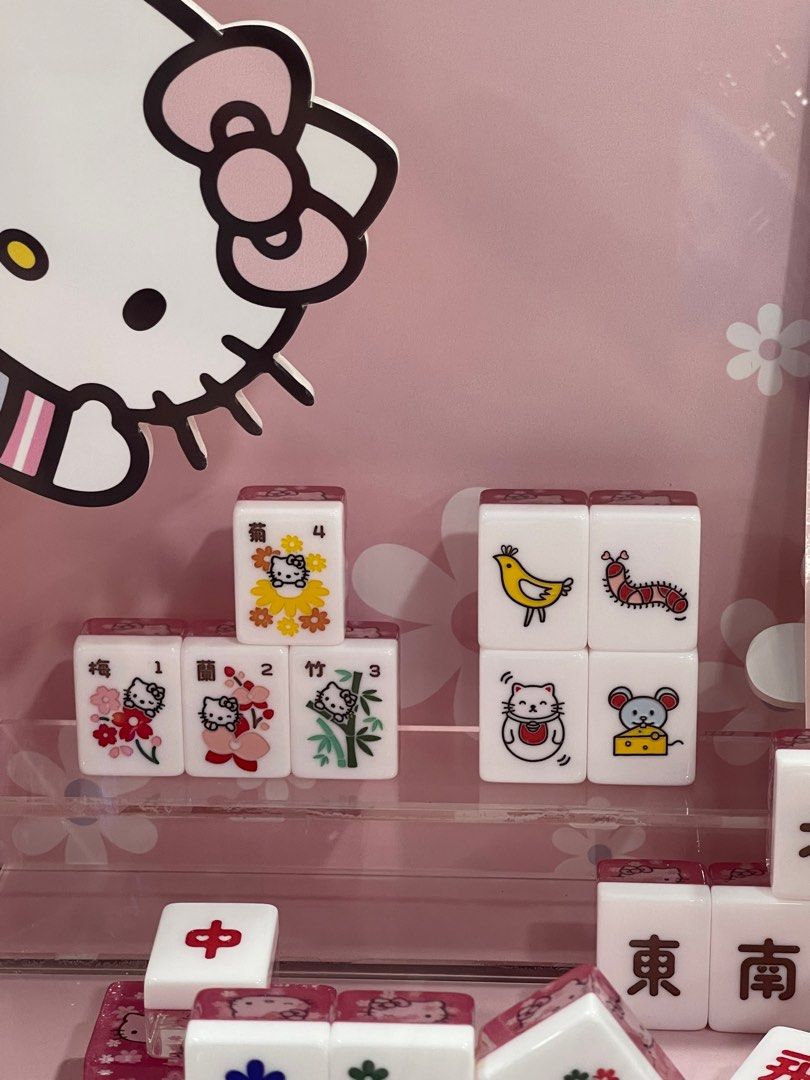 Hello Kitty mahjong set (Pink), Hobbies & Toys, Toys & Games on Carousell