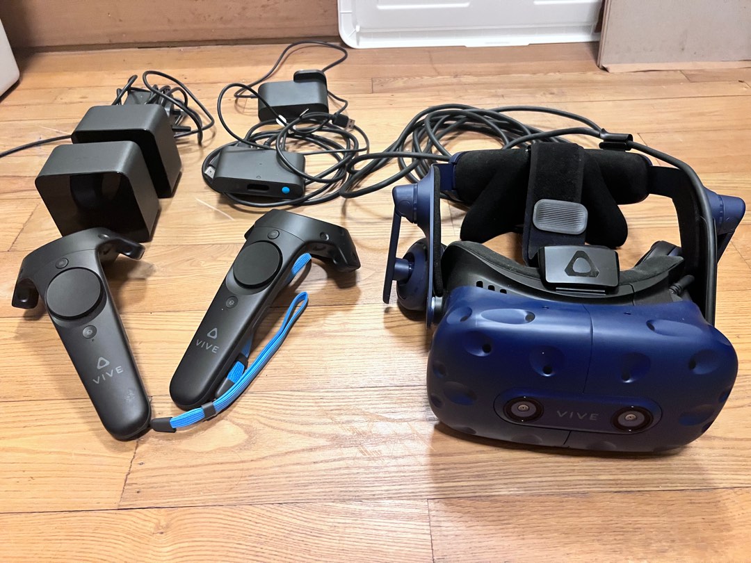 HTC Vive Pro full kit, Video Gaming, Gaming Accessories, Virtual ...