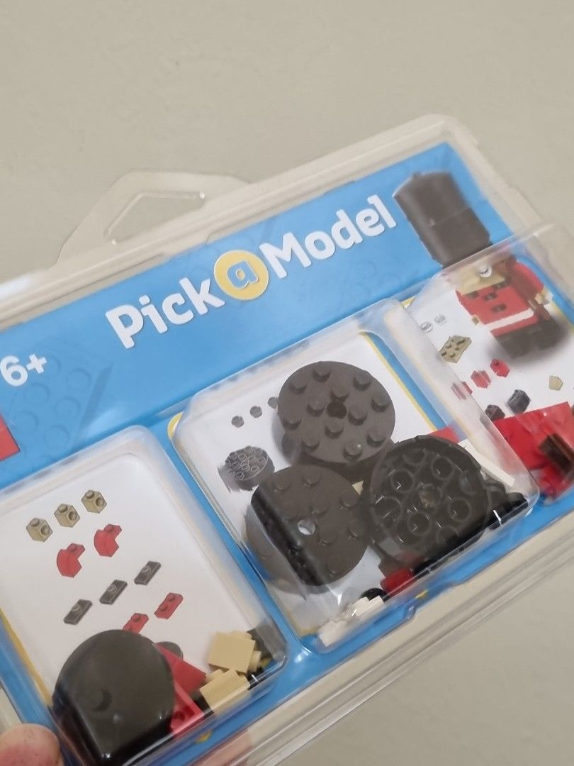 Lego Exclusive Collection English Royal Guardsman Pick A Model 3850033 ...