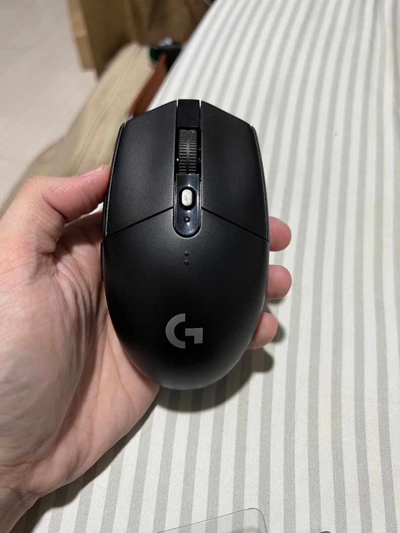Logitech G304 Lightspeed Wireless Gaming Mouse (Black), Computers ...
