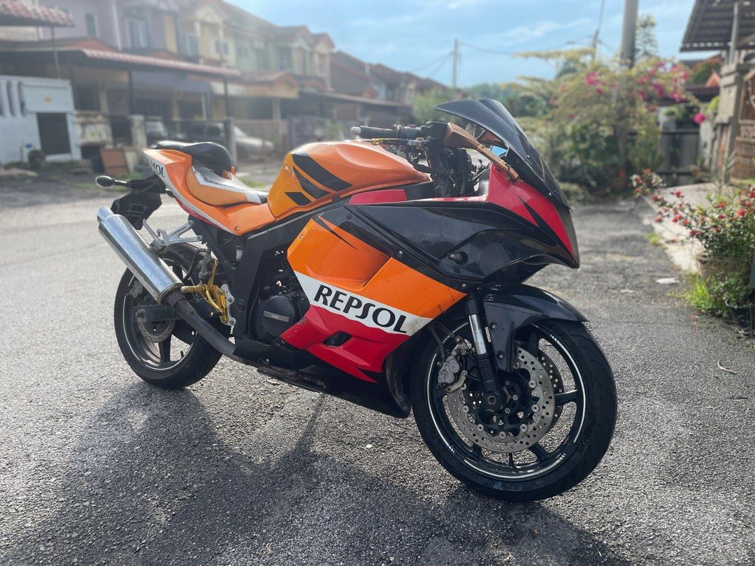 NAZA BLADE 250, Motorbikes on Carousell
