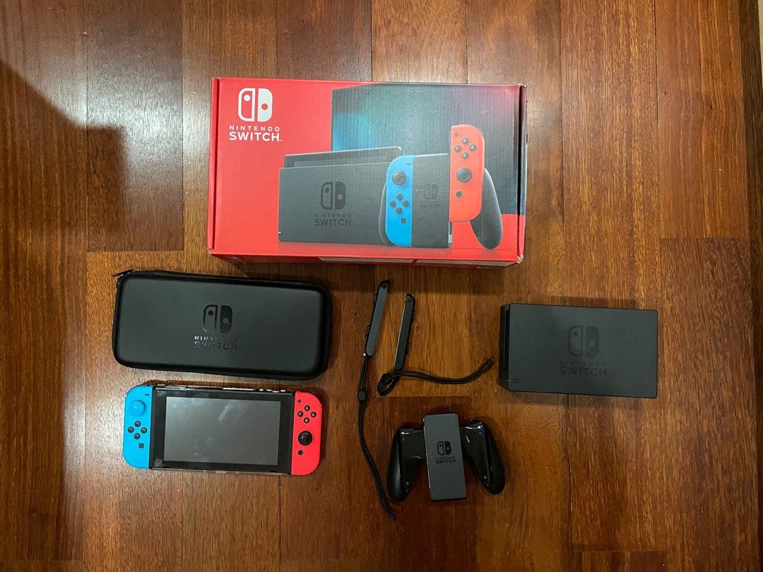 Nintendo Switch V2 Full Set, Video Gaming, Video Game Consoles ...