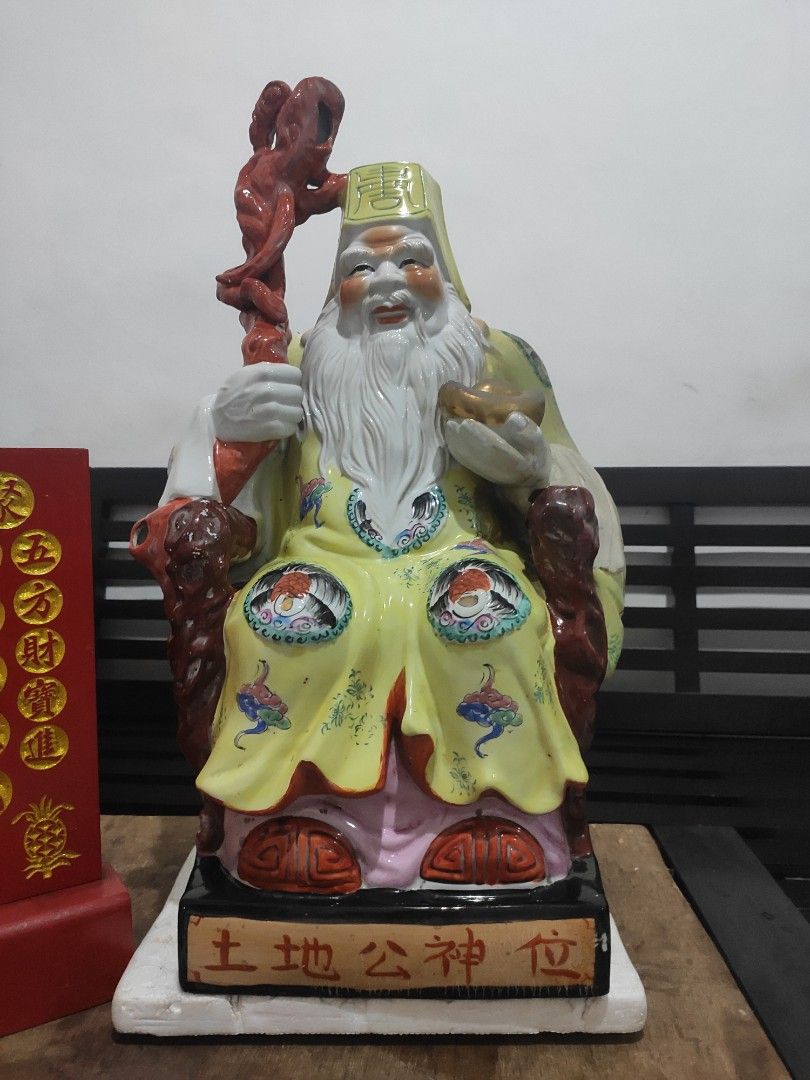 Patung Dewa Tu Di Gong ( 后土 ) ( 大伯公), Antik, Furnitur di Carousell
