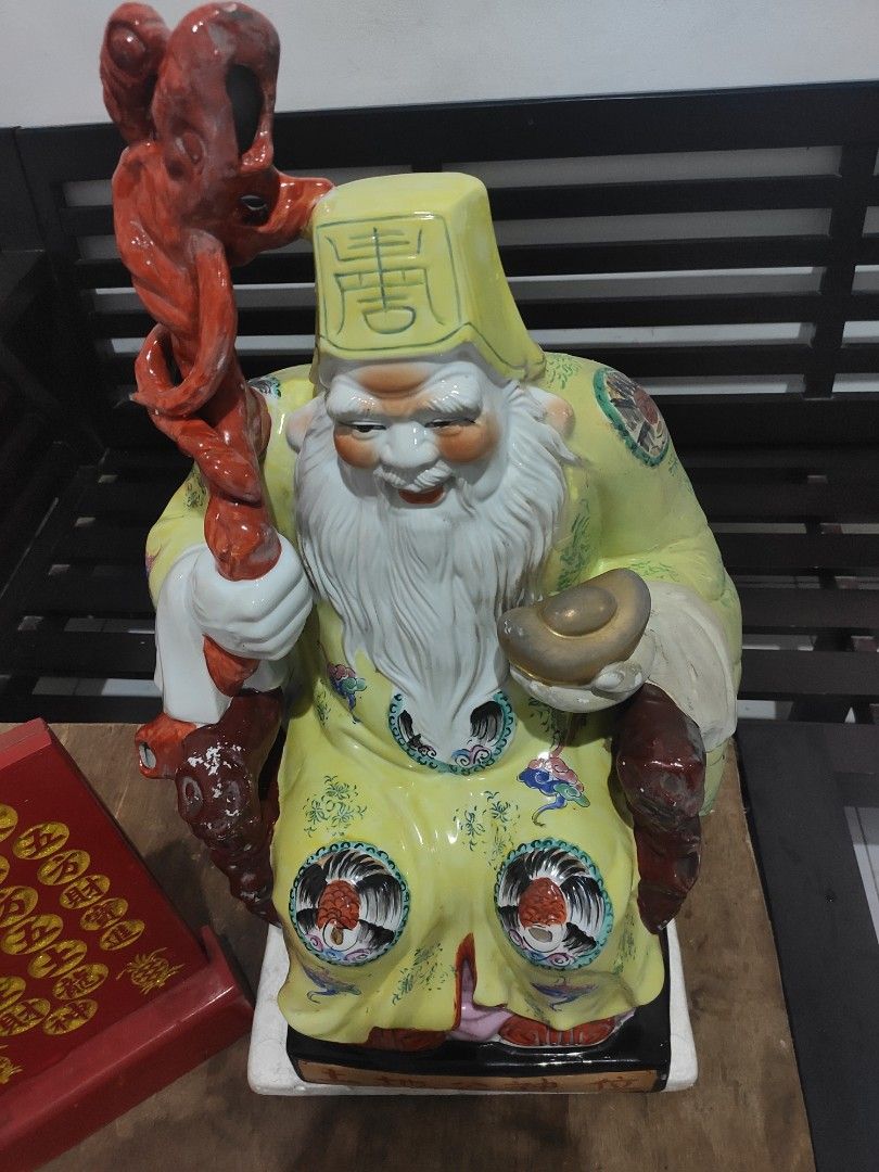 Patung Dewa Tu Di Gong ( 后土 ) ( 大伯公), Antik, Furnitur di Carousell