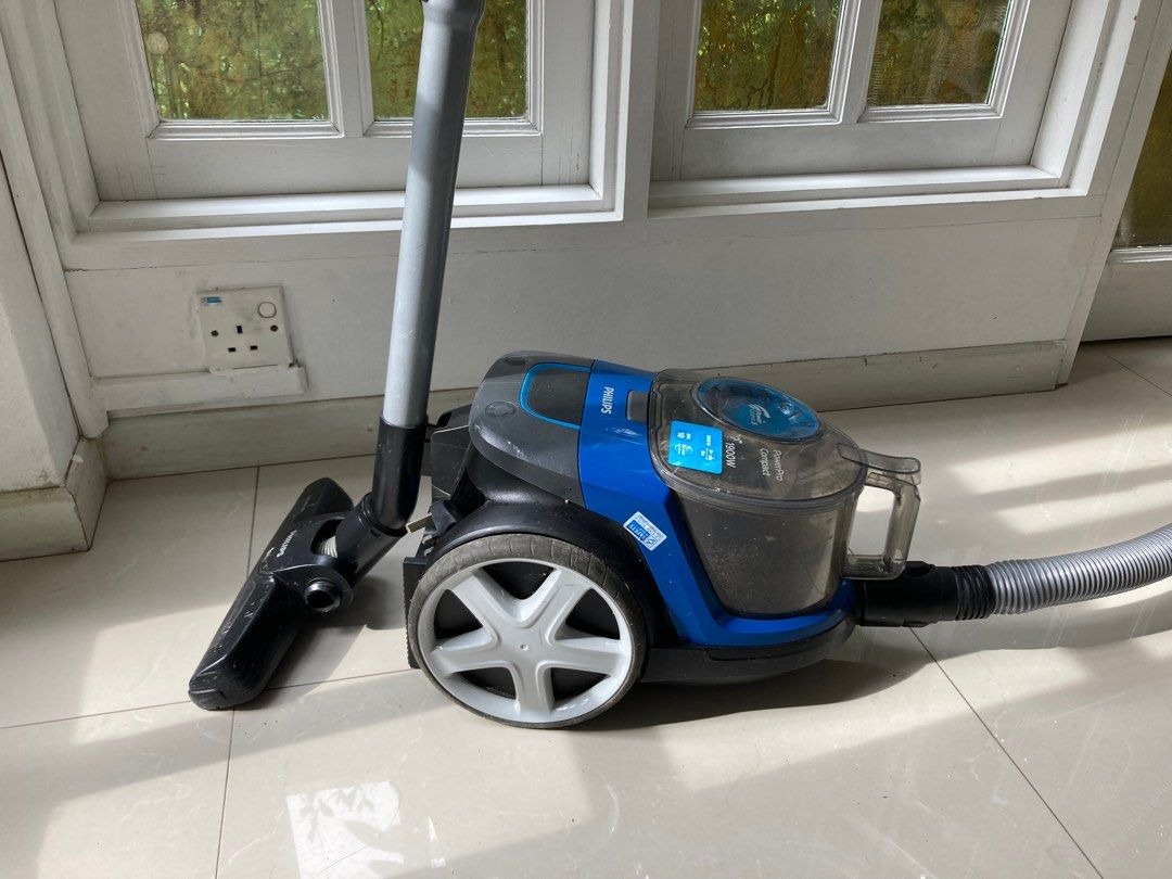 Philips FC-9352 Bagless Vacuum, TV & Home Appliances, Vacuum Cleaner ...