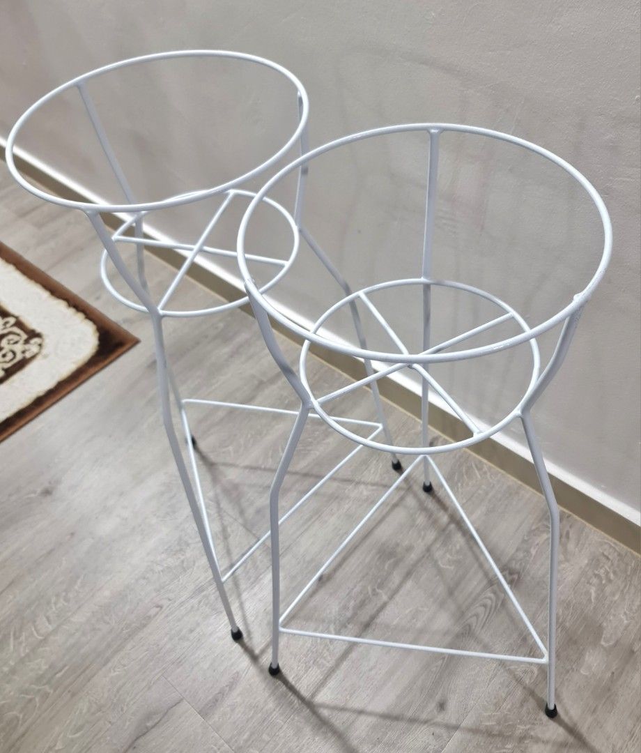 Plant Pot 3 Legs Stand White, Furniture & Home Living, Gardening, Pots ...