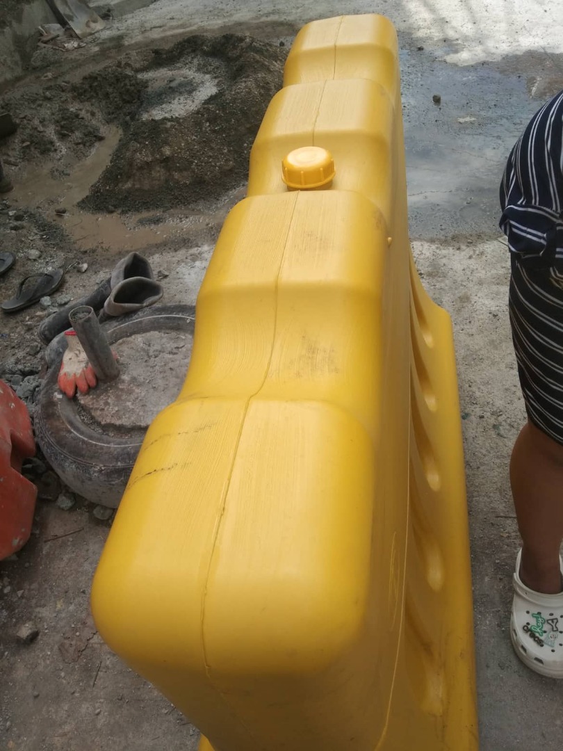 PLASTIC BARRIER BRB- CLASSIC, Commercial & Industrial, Construction ...